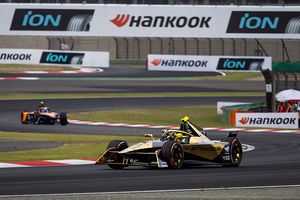 The right tactics result in victory: Evans and da Costa win in Shanghai